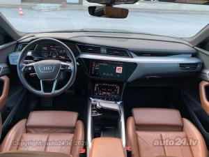 Melns Audi E-Tron 2022 Tallina, ar dzinēja tilpumu 0.00 L un nobraukumu 175 tūkst. km par 29500 €, foto 16 vietnē AUTOMOTO.COM.LV