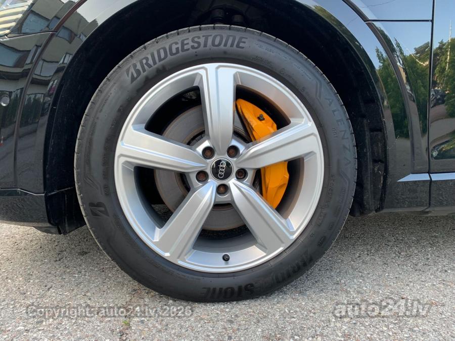 Melns Audi E-Tron 2022 Tallina, ar dzinēja tilpumu 0.00 L un nobraukumu 175 tūkst. km par 29500 €, foto 23 vietnē AUTOMOTO.COM.LV