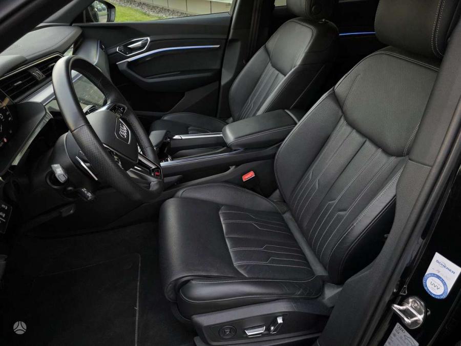 Black Audi E-Tron 2022 in Vilnius, with an engine capacity of 0.00 L and mileage of 55 thousand km for 39990 €, photo 14 on AUTOMOTO.COM.LV