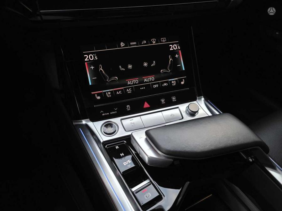 Black Audi E-Tron 2022 in Vilnius, with an engine capacity of 0.00 L and mileage of 55 thousand km for 39990 €, photo 18 on AUTOMOTO.COM.LV