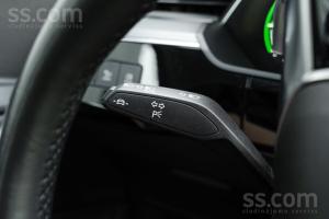 Black Audi E-Tron 2022 in Riga, with an engine capacity of 0.00 L and mileage of 61 thousand km for 34150 €, photo 13 on AUTOMOTO.COM.LV