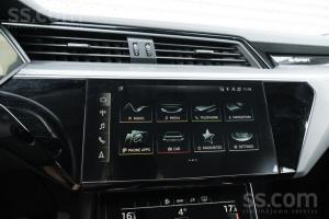 Black Audi E-Tron 2022 in Riga, with an engine capacity of 0.00 L and mileage of 61 thousand km for 34150 €, photo 18 on AUTOMOTO.COM.LV