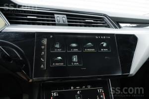 Black Audi E-Tron 2022 in Riga, with an engine capacity of 0.00 L and mileage of 61 thousand km for 34150 €, photo 21 on AUTOMOTO.COM.LV