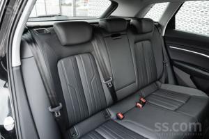 Black Audi E-Tron 2022 in Riga, with an engine capacity of 0.00 L and mileage of 61 thousand km for 34150 €, photo 24 on AUTOMOTO.COM.LV