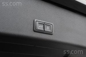Black Audi E-Tron 2022 in Riga, with an engine capacity of 0.00 L and mileage of 61 thousand km for 34150 €, photo 26 on AUTOMOTO.COM.LV