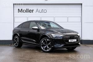 Black Audi E-Tron 2022 in Riga, with an engine capacity of 0.00 L and mileage of 30 thousand km for 42950 €, photo 3 on AUTOMOTO.COM.LV