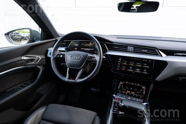Melns Audi E-Tron 2022 Rīga, ar dzinēja tilpumu 0.00 L un nobraukumu 30 tūkst. km par 42950 €, foto 9 vietnē AUTOMOTO.COM.LV