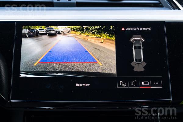 Melns Audi E-Tron 2022 Rīga, ar dzinēja tilpumu 0.00 L un nobraukumu 30 tūkst. km par 42950 €, foto 10 vietnē AUTOMOTO.COM.LV