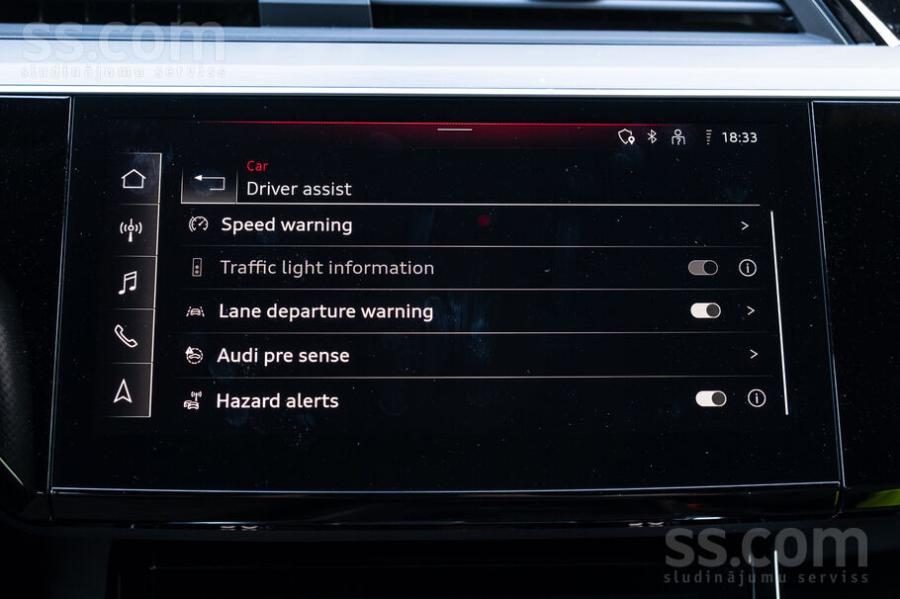 Black Audi E-Tron 2022 in Riga, with an engine capacity of 0.00 L and mileage of 30 thousand km for 42950 €, photo 12 on AUTOMOTO.COM.LV