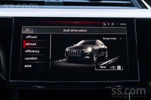 Black Audi E-Tron 2022 in Riga, with an engine capacity of 0.00 L and mileage of 30 thousand km for 42950 €, photo 13 on AUTOMOTO.COM.LV