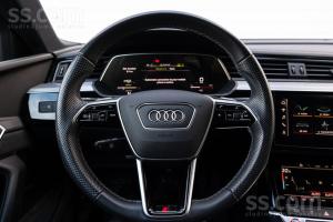 Black Audi E-Tron 2022 in Riga, with an engine capacity of 0.00 L and mileage of 30 thousand km for 42950 €, photo 25 on AUTOMOTO.COM.LV
