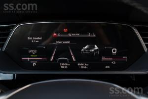 Black Audi E-Tron 2022 in Riga, with an engine capacity of 0.00 L and mileage of 30 thousand km for 42950 €, photo 26 on AUTOMOTO.COM.LV