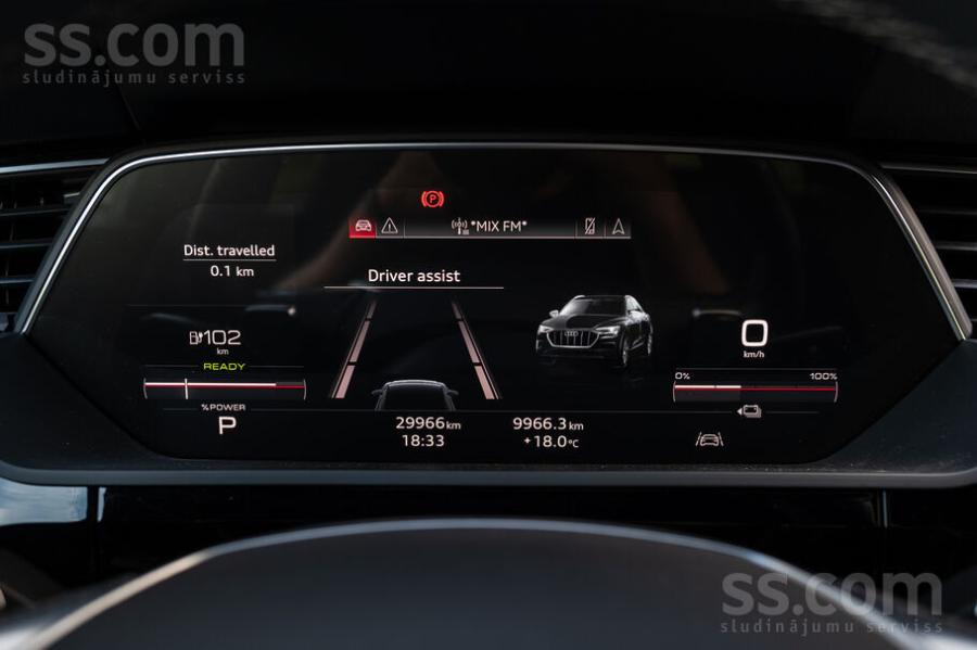 Black Audi E-Tron 2022 in Riga, with an engine capacity of 0.00 L and mileage of 30 thousand km for 42950 €, photo 26 on AUTOMOTO.COM.LV