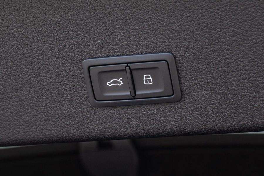 Melns Audi E-Tron 2022 Rīga, ar dzinēja tilpumu 0.00 L un nobraukumu 35 tūkst. km par 35500 €, foto 10 vietnē AUTOMOTO.COM.LV