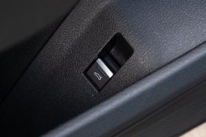 Melns Audi E-Tron 2022 Rīga, ar dzinēja tilpumu 0.00 L un nobraukumu 35 tūkst. km par 35500 €, foto 16 vietnē AUTOMOTO.COM.LV