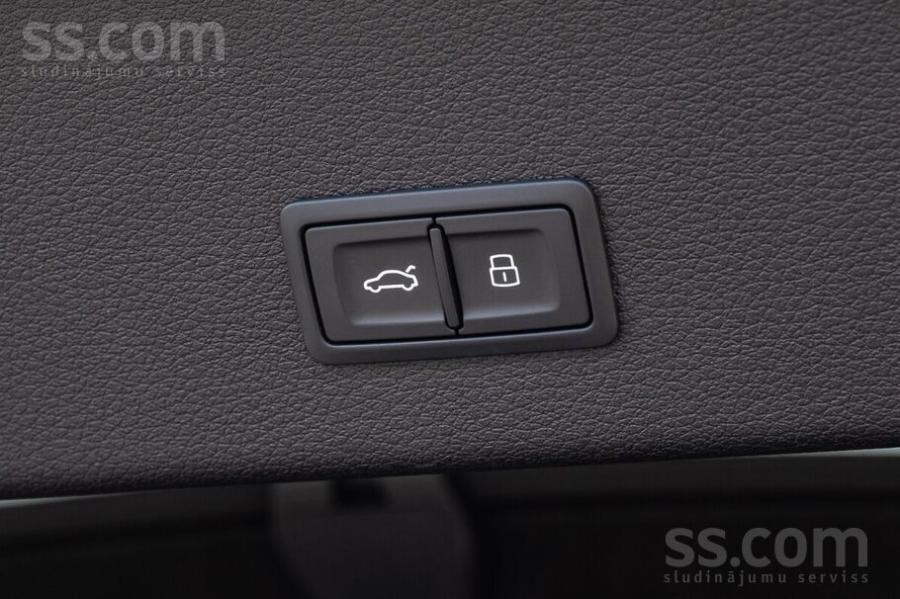 Black Audi E-Tron 2022 in Riga, with an engine capacity of 0.00 L and mileage of 35 thousand km for 35500 €, photo 10 on AUTOMOTO.COM.LV