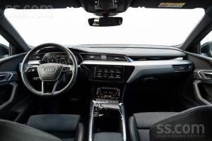 Black Audi E-Tron 2022 in Riga, with an engine capacity of 0.00 L and mileage of 35 thousand km for 35500 €, photo 12 on AUTOMOTO.COM.LV