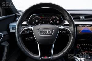 Black Audi E-Tron 2022 in Riga, with an engine capacity of 0.00 L and mileage of 35 thousand km for 35500 €, photo 19 on AUTOMOTO.COM.LV