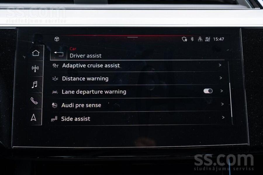 Black Audi E-Tron 2022 in Riga, with an engine capacity of 0.00 L and mileage of 35 thousand km for 35500 €, photo 22 on AUTOMOTO.COM.LV