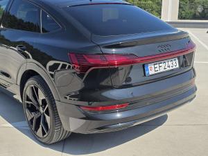 Черный Ауди E-Tron 2022 в Вильнюс, объемом двигателя 0.00 л и пробегом 55 тыс. км за 39800 €, фото 9 на AUTOMOTO.COM.LV