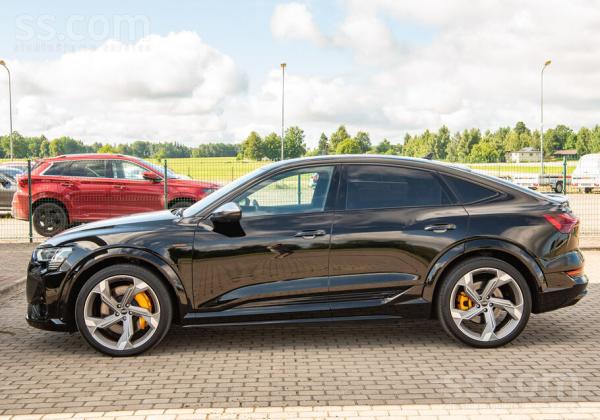 Melns Audi E-Tron 2022 Cēsis, ar dzinēja tilpumu 0.00 L un nobraukumu 38 tūkst. km par 45375 €, foto 3 vietnē AUTOMOTO.COM.LV