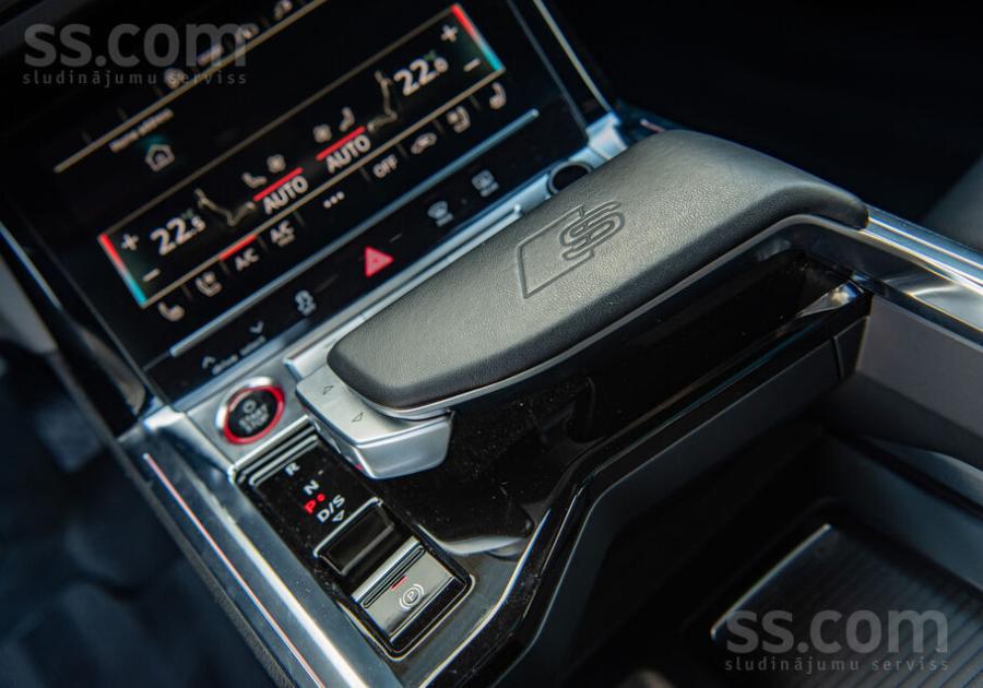 Черный Ауди E-Tron 2022 в Цесис, объемом двигателя 0.00 л и пробегом 38 тыс. км за 45375 €, фото 30 на AUTOMOTO.COM.LV