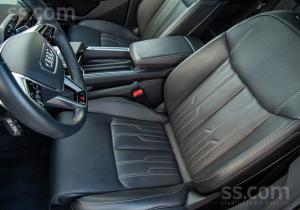 Черный Ауди E-Tron 2022 в Цесис, объемом двигателя 0.00 л и пробегом 38 тыс. км за 45375 €, фото 32 на AUTOMOTO.COM.LV