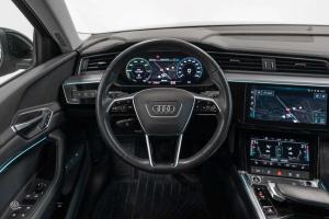 Черный Ауди E-Tron 2022 в Вильнюс, объемом двигателя 0.00 л и пробегом 58 тыс. км за 27900 €, фото 10 на AUTOMOTO.COM.LV