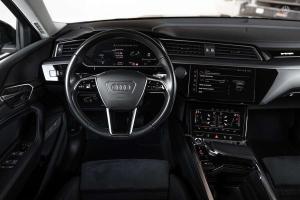 Black Audi E-Tron 2022 in Vilnius, with an engine capacity of 0.00 L and mileage of 45 thousand km for 36900 €, photo 7 on AUTOMOTO.COM.LV