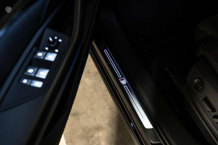Black Audi E-Tron 2022 in Vilnius, with an engine capacity of 0.00 L and mileage of 45 thousand km for 36900 €, photo 31 on AUTOMOTO.COM.LV