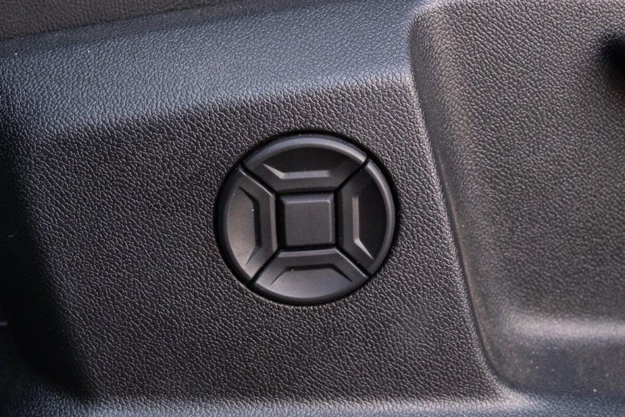 Melns Audi E-Tron 2022 Rīga, ar dzinēja tilpumu 0.00 L un nobraukumu 60 tūkst. km par 31900 €, foto 16 vietnē AUTOMOTO.COM.LV