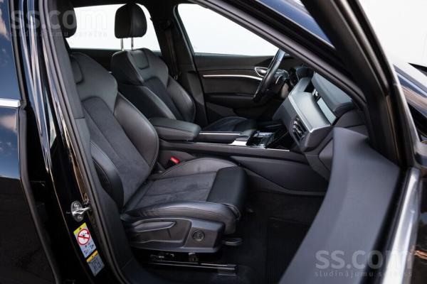 Melns Audi E-Tron 2022 Rīga, ar dzinēja tilpumu 0.00 L un nobraukumu 60 tūkst. km par 31900 €, foto 7 vietnē AUTOMOTO.COM.LV