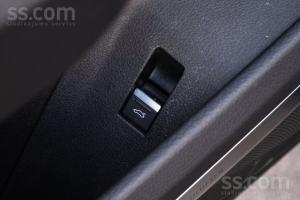 Black Audi E-Tron 2022 in Riga, with an engine capacity of 0.00 L and mileage of 60 thousand km for 31900 €, photo 15 on AUTOMOTO.COM.LV
