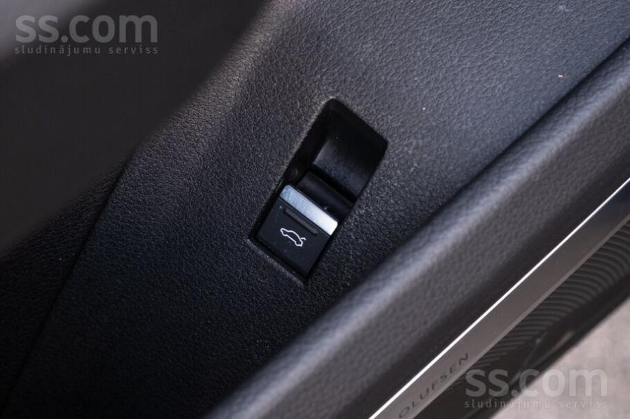 Black Audi E-Tron 2022 in Riga, with an engine capacity of 0.00 L and mileage of 60 thousand km for 31900 €, photo 15 on AUTOMOTO.COM.LV