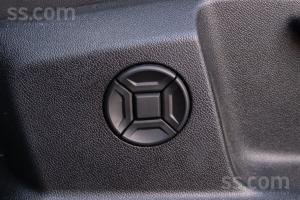 Black Audi E-Tron 2022 in Riga, with an engine capacity of 0.00 L and mileage of 60 thousand km for 31900 €, photo 16 on AUTOMOTO.COM.LV