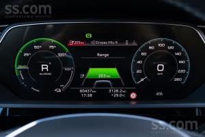 Black Audi E-Tron 2022 in Riga, with an engine capacity of 0.00 L and mileage of 60 thousand km for 31900 €, photo 20 on AUTOMOTO.COM.LV
