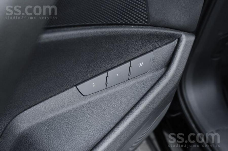 Melns Audi E-Tron 2022 Rīga, ar dzinēja tilpumu 0.00 L un nobraukumu 133 tūkst. km par 27800 €, foto 10 vietnē AUTOMOTO.COM.LV