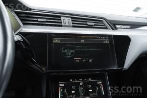 Melns Audi E-Tron 2022 Rīga, ar dzinēja tilpumu 0.00 L un nobraukumu 133 tūkst. km par 27800 €, foto 19 vietnē AUTOMOTO.COM.LV