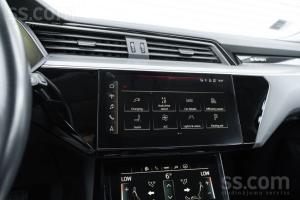 Melns Audi E-Tron 2022 Rīga, ar dzinēja tilpumu 0.00 L un nobraukumu 133 tūkst. km par 27800 €, foto 22 vietnē AUTOMOTO.COM.LV