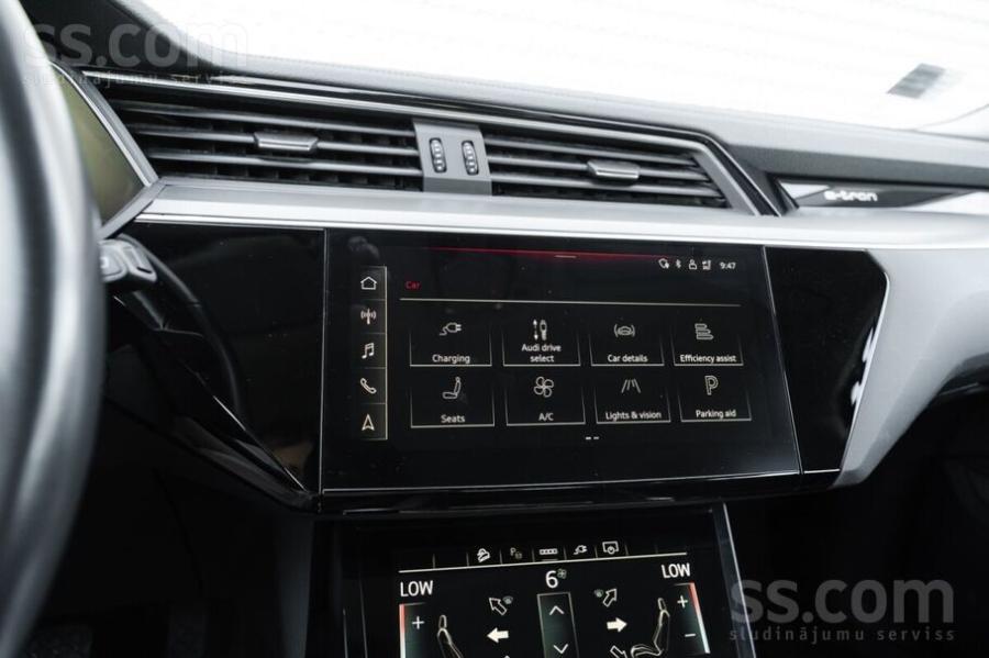 Melns Audi E-Tron 2022 Rīga, ar dzinēja tilpumu 0.00 L un nobraukumu 133 tūkst. km par 27800 €, foto 22 vietnē AUTOMOTO.COM.LV