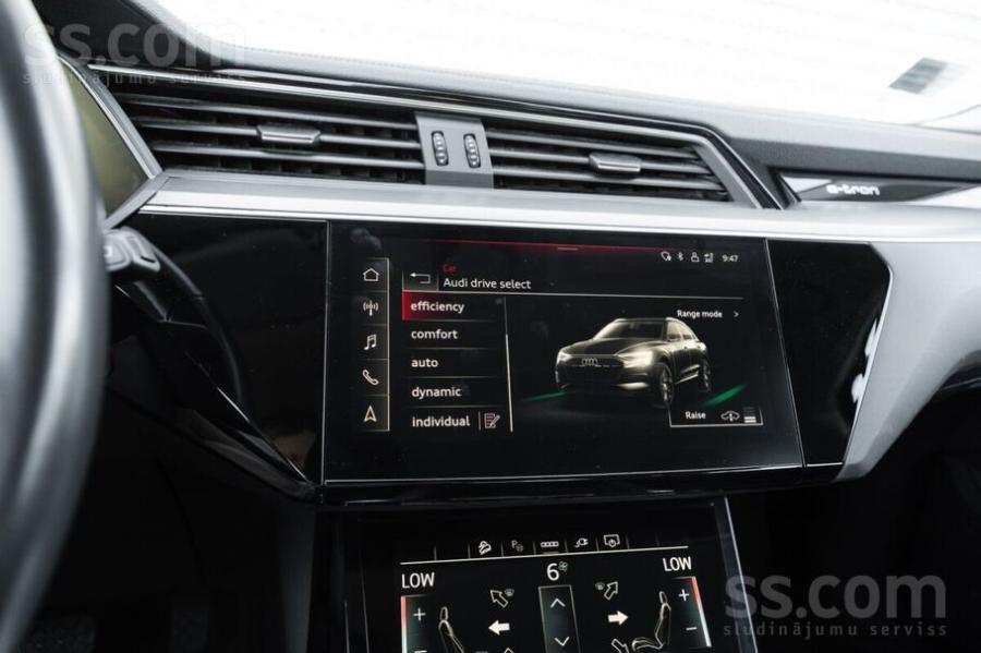Melns Audi E-Tron 2022 Rīga, ar dzinēja tilpumu 0.00 L un nobraukumu 133 tūkst. km par 27800 €, foto 24 vietnē AUTOMOTO.COM.LV