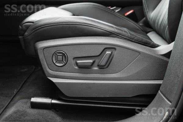 Черный Ауди E-Tron 2022 в Рига, объемом двигателя 0.00 л и пробегом 74 тыс. км за 39300 €, фото 8 на AUTOMOTO.COM.LV