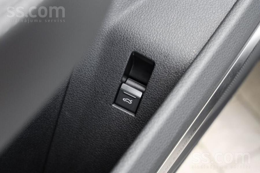 Melns Audi E-Tron 2022 Rīga, ar dzinēja tilpumu 0.00 L un nobraukumu 74 tūkst. km par 39300 €, foto 11 vietnē AUTOMOTO.COM.LV