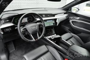 Melns Audi E-Tron 2022 Rīga, ar dzinēja tilpumu 0.00 L un nobraukumu 74 tūkst. km par 39300 €, foto 15 vietnē AUTOMOTO.COM.LV