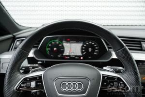 Melns Audi E-Tron 2022 Rīga, ar dzinēja tilpumu 0.00 L un nobraukumu 74 tūkst. km par 39300 €, foto 16 vietnē AUTOMOTO.COM.LV