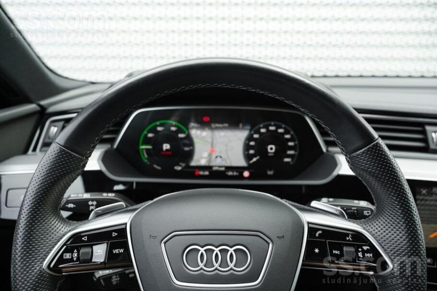 Melns Audi E-Tron 2022 Rīga, ar dzinēja tilpumu 0.00 L un nobraukumu 74 tūkst. km par 39300 €, foto 16 vietnē AUTOMOTO.COM.LV