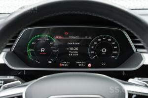 Melns Audi E-Tron 2022 Rīga, ar dzinēja tilpumu 0.00 L un nobraukumu 74 tūkst. km par 39300 €, foto 19 vietnē AUTOMOTO.COM.LV