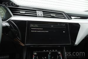 Melns Audi E-Tron 2022 Rīga, ar dzinēja tilpumu 0.00 L un nobraukumu 74 tūkst. km par 39300 €, foto 22 vietnē AUTOMOTO.COM.LV
