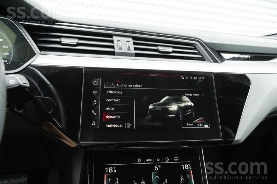Melns Audi E-Tron 2022 Rīga, ar dzinēja tilpumu 0.00 L un nobraukumu 74 tūkst. km par 39300 €, foto 25 vietnē AUTOMOTO.COM.LV