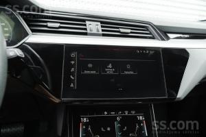 Melns Audi E-Tron 2022 Rīga, ar dzinēja tilpumu 0.00 L un nobraukumu 74 tūkst. km par 39300 €, foto 26 vietnē AUTOMOTO.COM.LV
